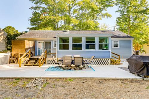 Coastal Escape W/ Water Access & Sunroom - 貝瑟尼灘