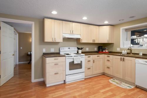#Stayinmydistrict St Johns Forest Park Apt - Beaverton, OR