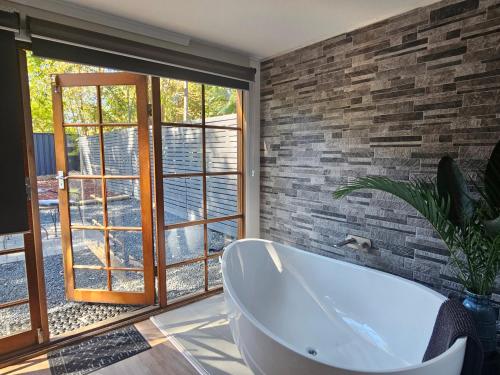 The Garden House Bnb - Brisbane