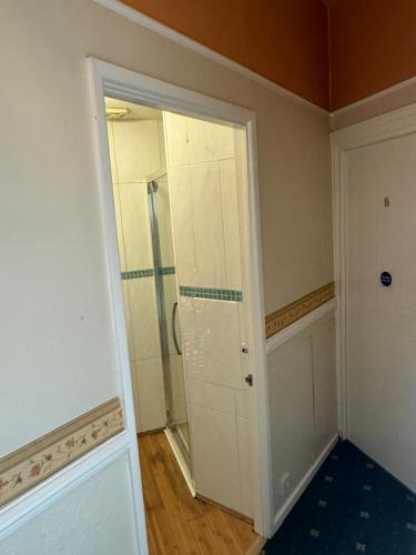 The Bliss 8 Home Stay, Self Check In With Smart Lock, Non Smoking Home In And Out, Zero Tolerance Fo - Southampton, UK