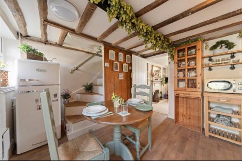 Cottage On The Common - Malvern