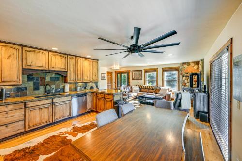 Duplex In Quiet Family Neighborhood 1 Mi To Skiing - Steamboat Springs