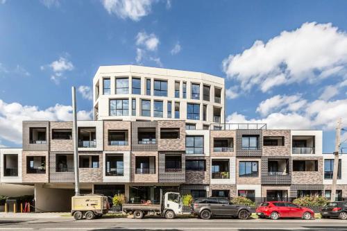 Industrial Glam Apt In Melbourne's Coolest Suburb - City of Yarra