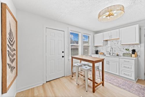 Comfortable 2-bedroom House In Cleveland 1330 - Cleveland, OH
