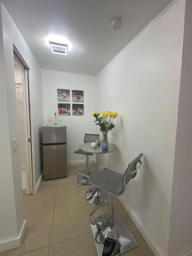 Relaxing Studio Getaway W Bbq, Patio And Parking - Pembroke Pines, FL