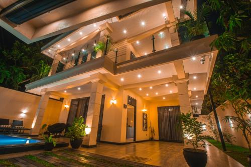 11 Best Hotels in Mirissa, Sri Lanka