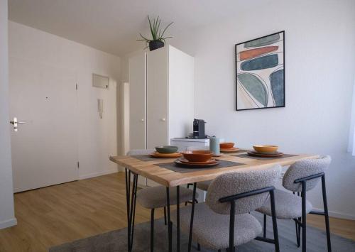 Komfortable Wohnung Im Lebendigen Zurcher Kreis 3 - Zurique