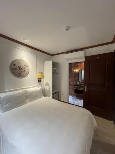 Levi Nguyen Trai, Ho Chi Minh City from $16 - Book Now