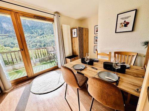 Les 3 Vallees, Appartement Montagnard Avec Spa Et Piscine - Orelle