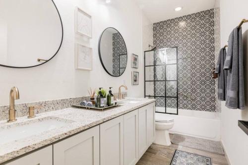 3br Modern, Gated Home W Freepking, Bbq, Firepit, Mins To Downtown - Hemisfair, San Antonio