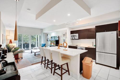 Villa Vista-2 Story W 3bdrms & Golf View - Doral, FL