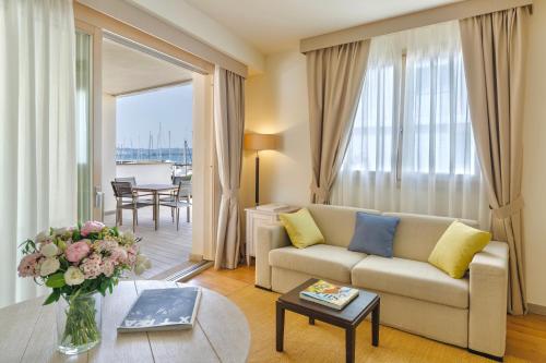 ISA-Resort with swimming-pool in Marina di Scarlino just 200 meters ...