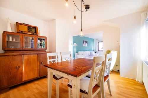 Charmante Wohnung -Altes Kino- 2sz-2bad-terrasse-netflix - Baden-Baden
