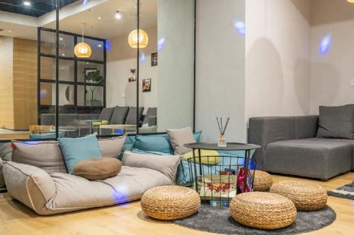 Smile Inn Long Time No See Cat Cafe Hostel - Chongqing