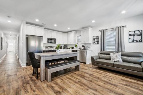Charming Nola Oasis - Kenner, LA