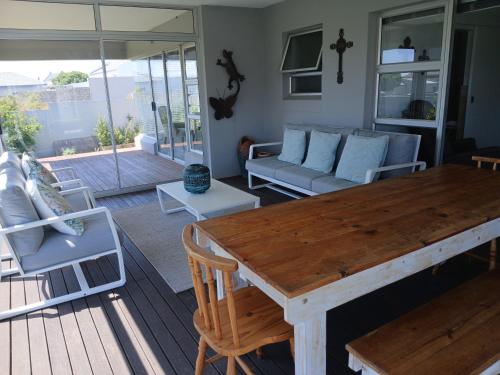 86 On Babiana - Langebaan