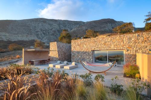 Felicity Cave Suites - Santorini