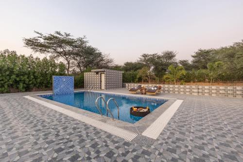 Elivaas Signature 5 Bhk With Pvt Pool & Garden - Zenora - Gurgaon