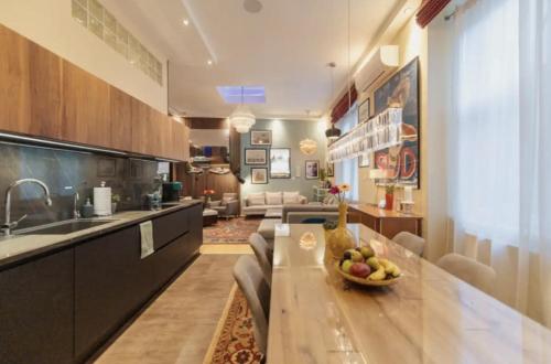 Luxury Apartment By Hi5- The Actor's Den - Budapest