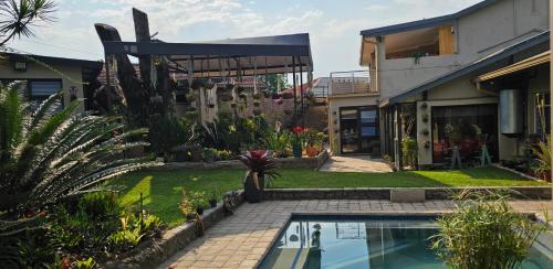 Upstairs R-2 Self-catering Unit - White River