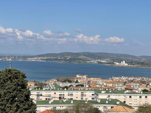 Sete, Grande Villa Familiale Avec Jacuzzi - Sète