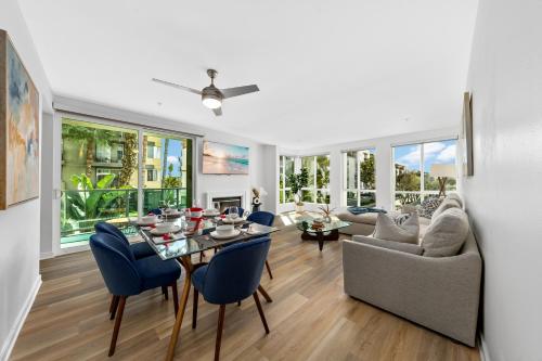 The Turquoise Lounge - Chic 2br Beach View Pool, Sauna - Manhattan Beach, CA