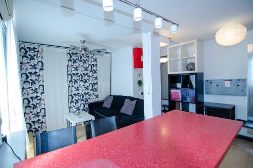 For You Rentals Temporal Y Bonito Atico Con Terraza Val375 - Madrid