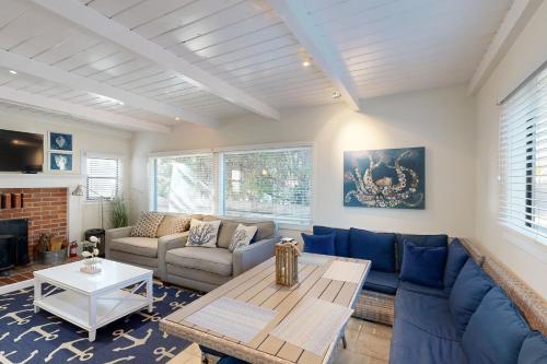 Stroll To Shore: Stinson Beach Gem W/ Hot Tub - Sausalito, CA