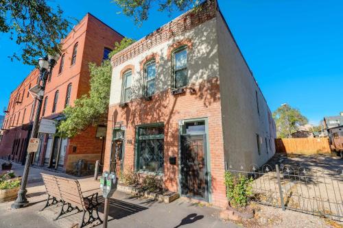 Miners Bend - Historic Locale Scenic Workspace - Colorado