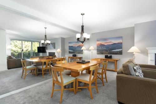 Woodrun Lodge By Whiski Jack - Whistler