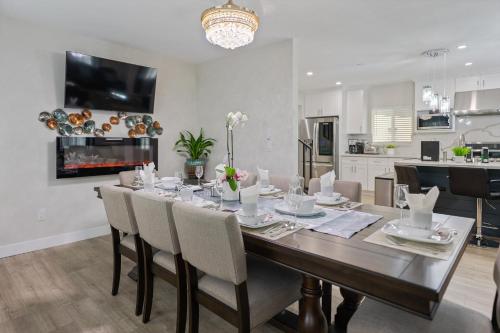 La Home - Fifa Soccer, Nba Games, Universal Studios - Monterey Park, CA
