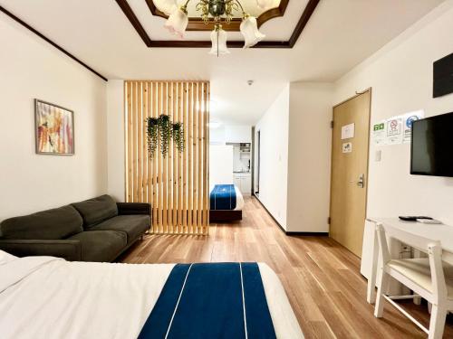 Rakuto通天閣101 超值4人間,日本橋難波心斎橋1站, 車站3分,緊鄰通天閣, 直達關西機場大阪城Usj京都 - Osaka