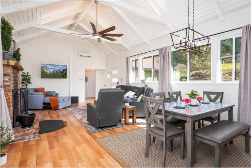 Buckeye Bungalow W Hot Tub/firepit/views Pet Friendly - Oakhurst, CA