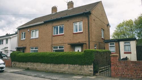 Free Parking, Ideal For Long Term Contractor, Etc Stays, Fast Wifi, 3 Miles 7 Mins Drive To Nissan, - Sunderland