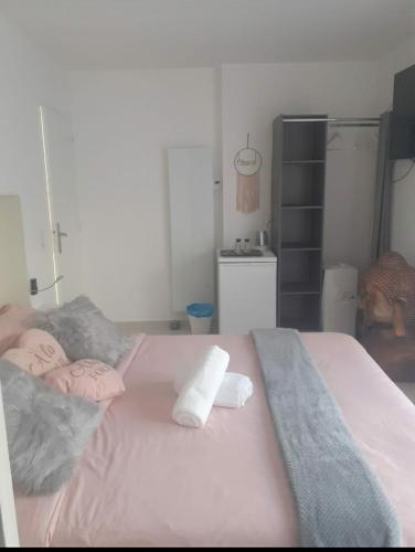 Love Room Romantique - Tremblay-en-France