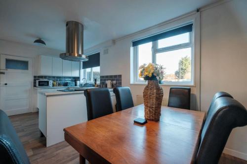 The Eastmount, A Stunning 3 Bed House - Hull