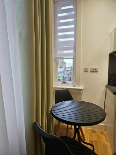 Central Chambers Suites - Leek