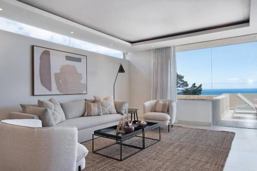 Camps Bay Grace - Villa With Pool And Ocean Views - Camps Bay