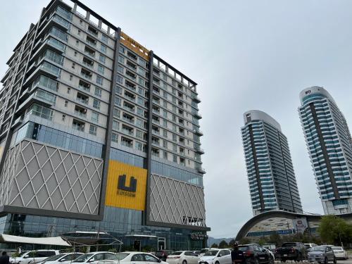 From $14 - Mountain Views Executive Apartments Facing Centaurus Mall ...