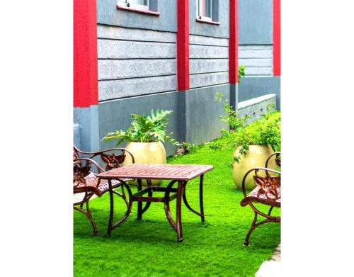 BLOOMING SUITES in Naivasha, Kenya - reviews, prices | Planet of Hotels