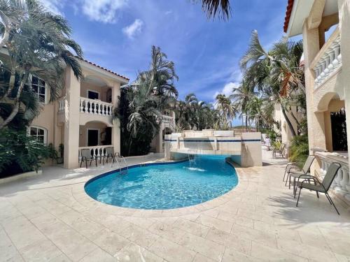 From $39pp - Wacamaya - 1-bedroom condo in Noord, Palm Eagle Beach