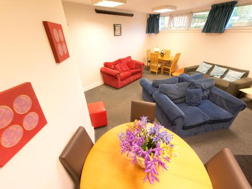 YHA London Thameside - London, United Kingdom - Updated 2026: Prices ...