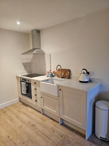 Newditch Farm - Brs Airport - Bristol
