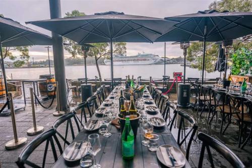 Urban Oasis With Parking Gym Sauna And Lap Pool - Surry Hills