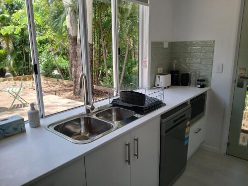 Rosalita, Picnic Bay - Magnetic Island