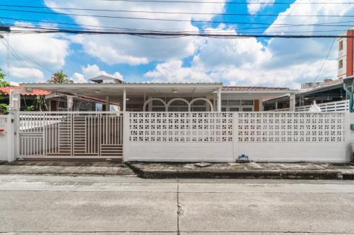 Huai Khwang Cozy Home Comforts - Bangkok