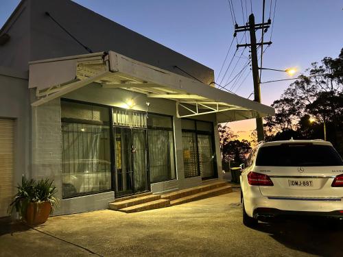 Luxury House 3 Bedrooms - Castle Hill