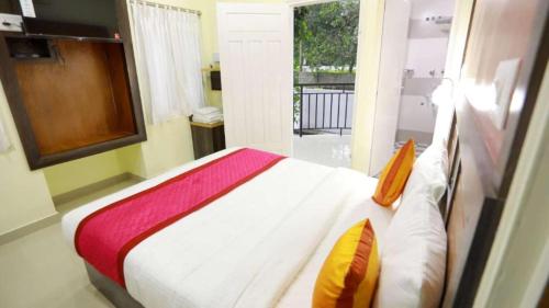 9 Base Cochin Airport Hotel - Kochi, India