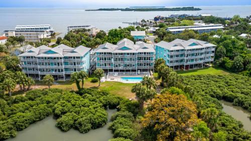 Top Floor Hideout C304 Nl - Cedar Key, FL