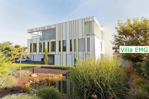 Luxus Design Ferienhaus Villa Emg Bensheim Nah Frankfurt, Heidelberg Mit Sauna, Schwimmteich, Garten - Heppenheim